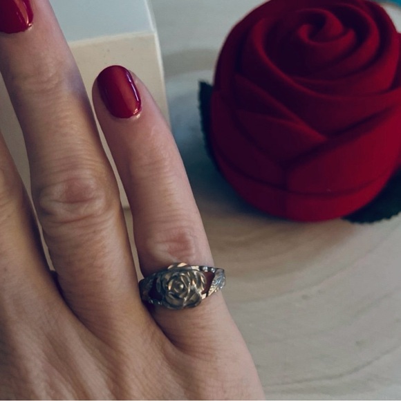 Avon | Jewelry | Avon Rose Ring Sterling Silver Marked 925 A Size 5 ...
